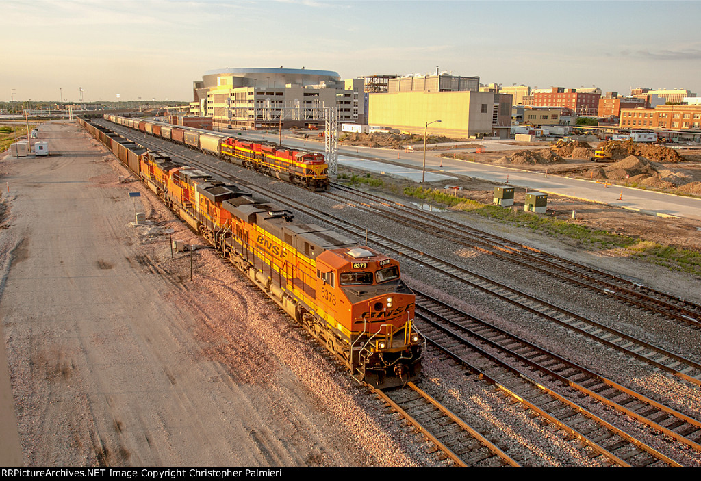 BNSF 6378 Passes KCS 4111